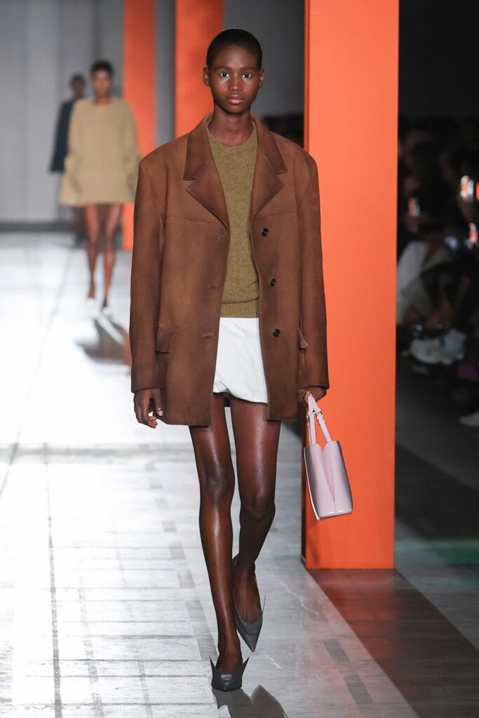 Kapselgarderoob, but make it Prada - Portail